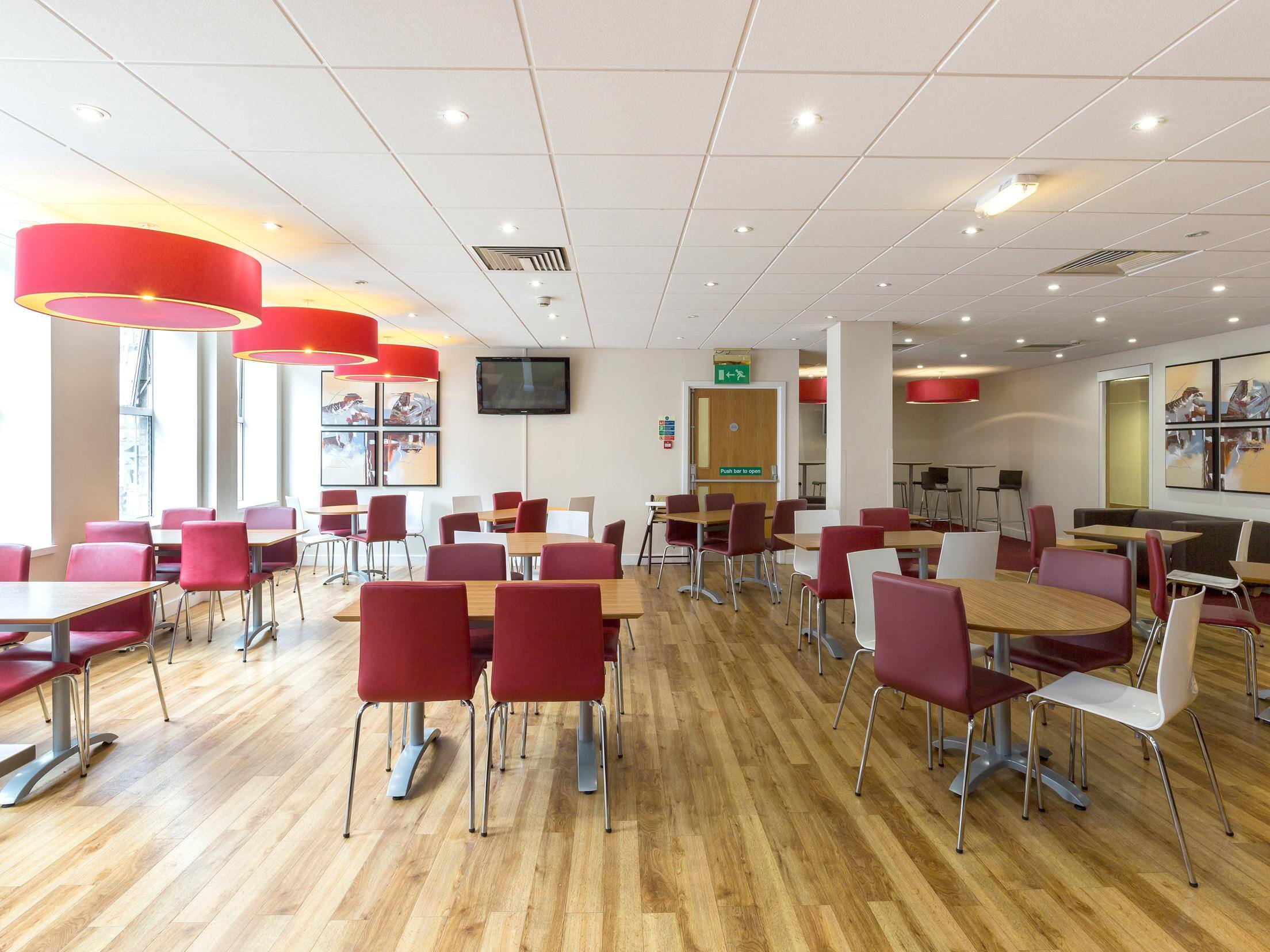 Travelodge | Aberdeen Central hotel - Aberdeen Central hotels